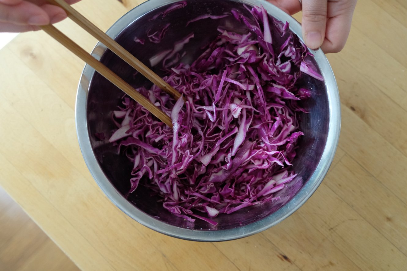 (2ページ目) お湯に沈めて待つだけ「低温調理のローストポーク」が主役！ アウトドアで「サンドイッチパーティ」を楽しもう【季節の外ごはん vol.46】｜キャンプ｜季節の外ごはん｜BRAVO ...